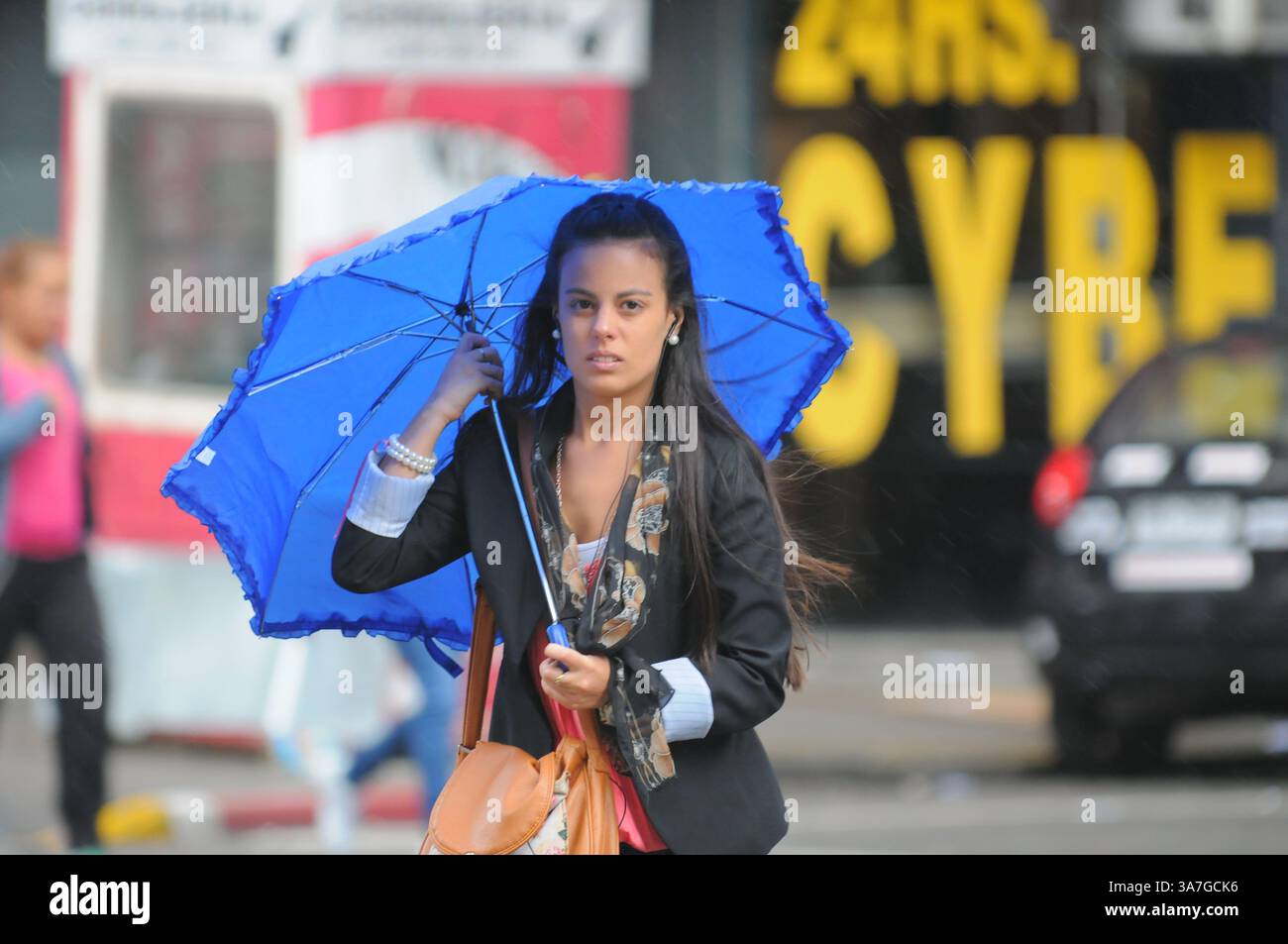 Tormenta con lluvia hi-res stock photography and images - Alamy