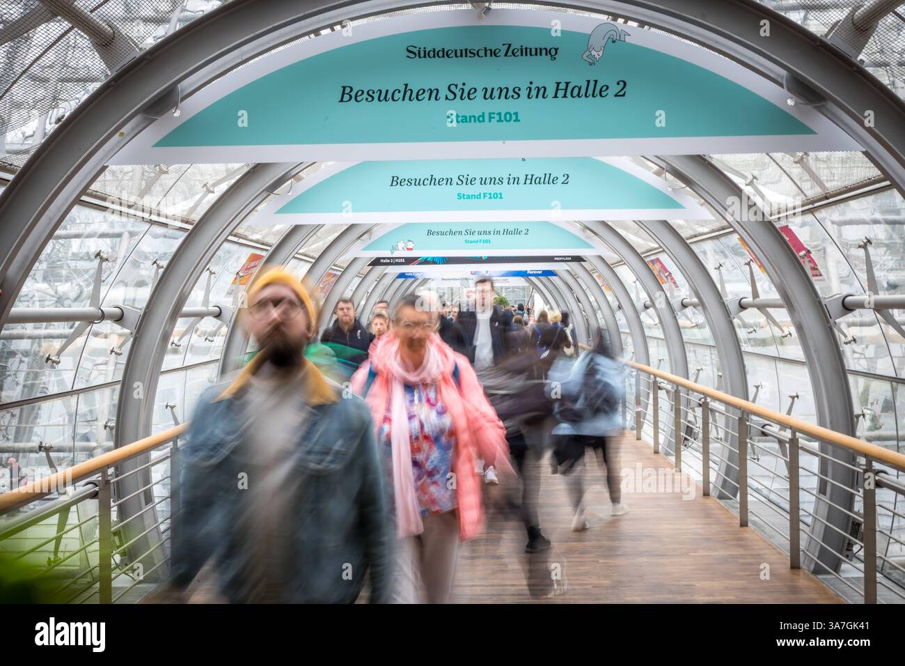 Tag 1 der Leipziger Buchmesse 2025 auf dem Neuen Messegelände ...