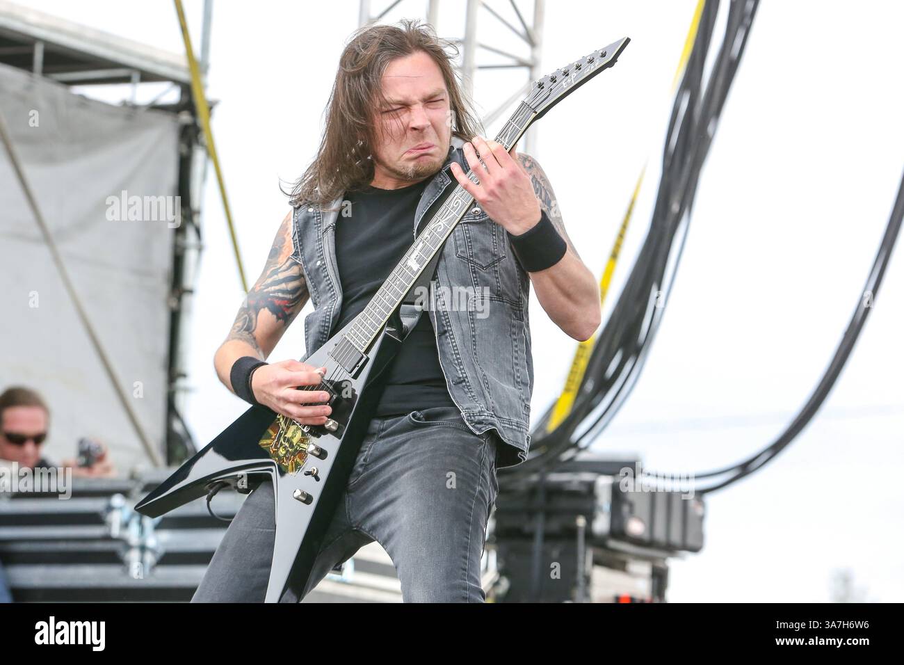 Michael paget lead guitar hi-res stock photography and images - Alamy