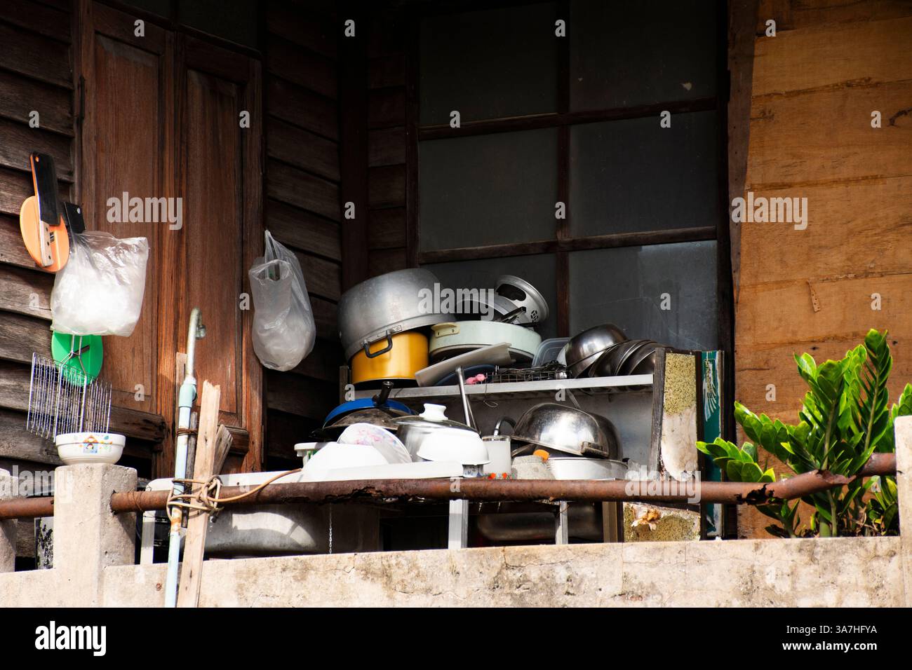 Life and lifestyle of local thai people with vintage retro interior ...