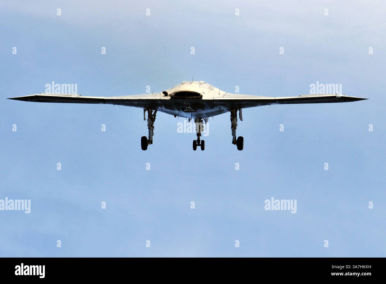 May 14, 2013 - Atlantic Ocean - An X-47B Unmanned Combat Air System ...