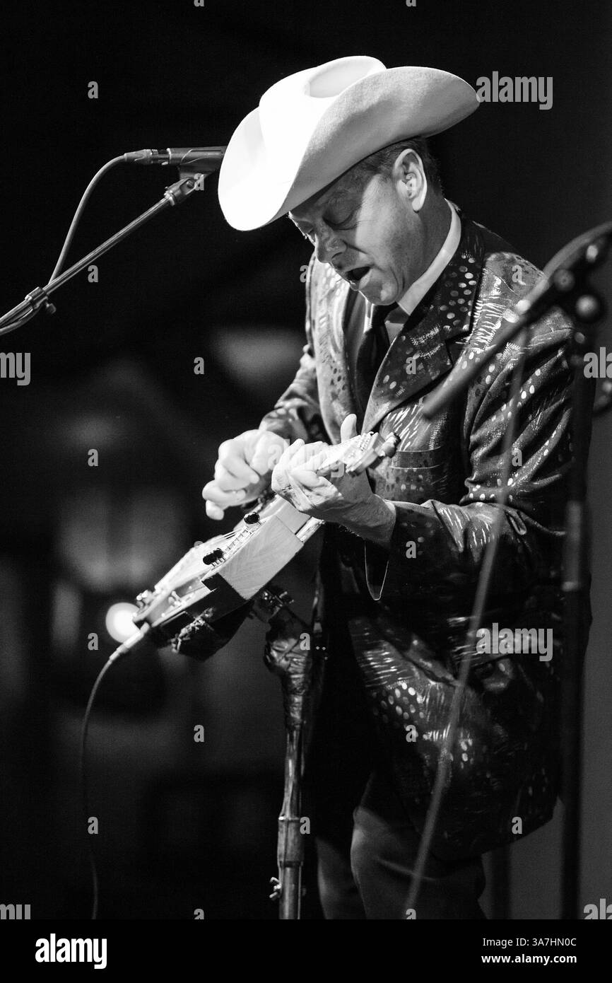 American guit Black and White Stock Photos & Images - Alamy