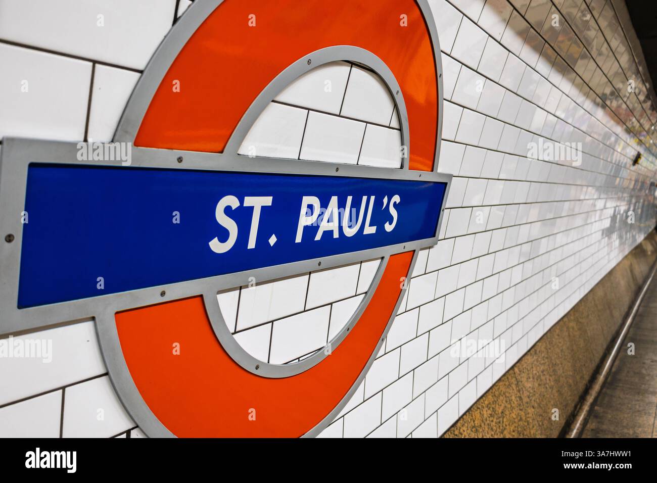 St. Paul Iconic London Underground Red Tube Sign. London, UK, 11 ...