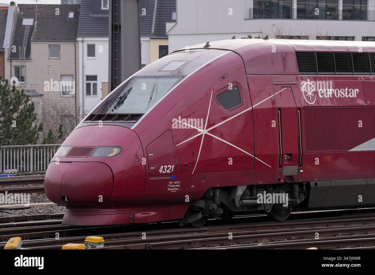 Eurostar, TGV, ICE, Nahverkehr, Fernverkehr, Schienen, Gleise, Lok, Bahnhof, Köln HBF ...