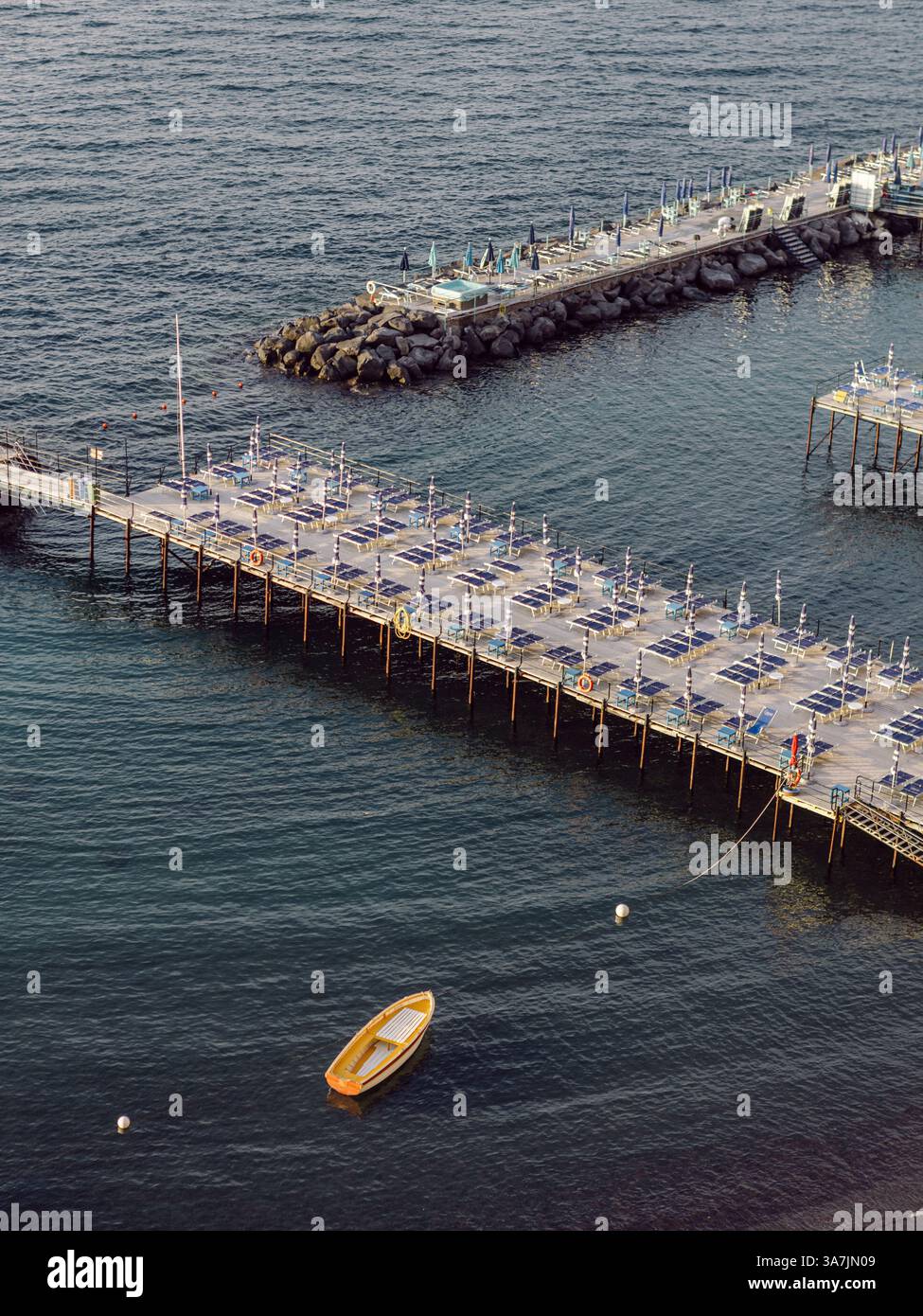 Leonellis beach in sorrento hi-res stock photography and images - Alamy