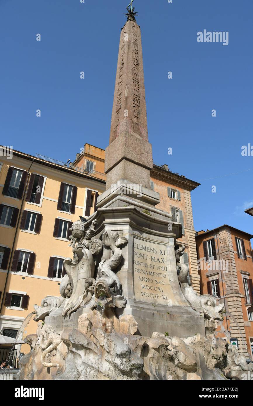 the Panthaon fountain in Rome is a masterpiece by Giacomo della Porta ...