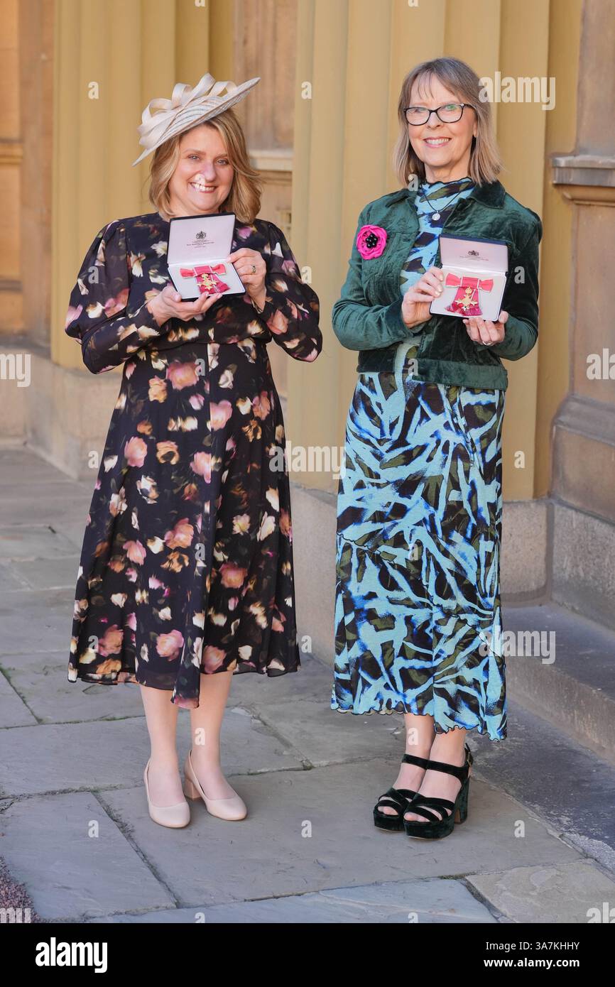 Julie devey and carole gould hi-res stock photography and images - Alamy