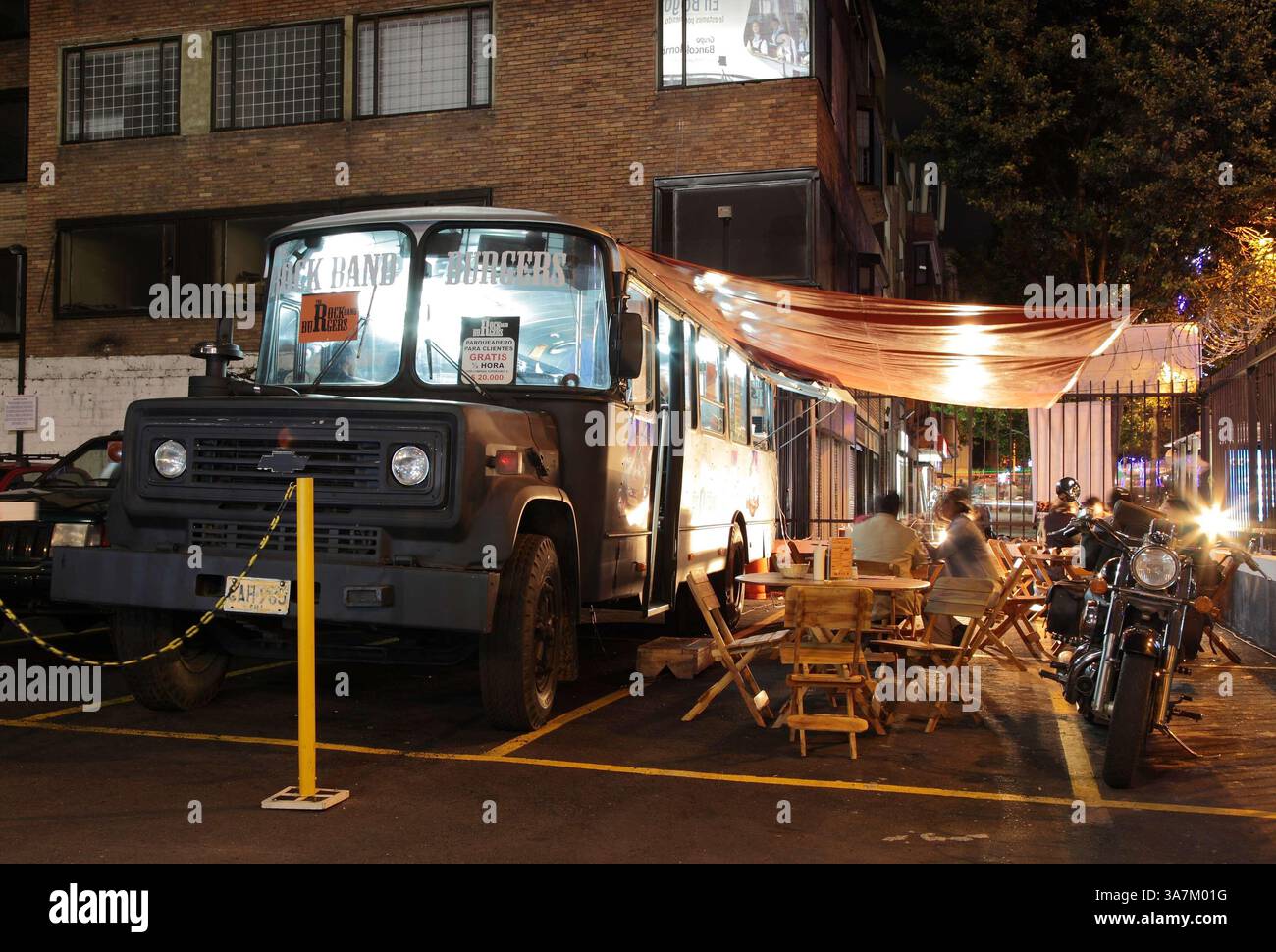 Interior del antiguo restaurante hi-res stock photography and images ...