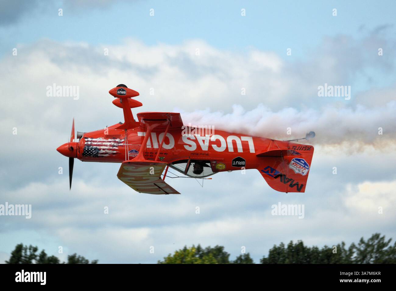 Longer under carriage legs hi-res stock photography and images - Alamy
