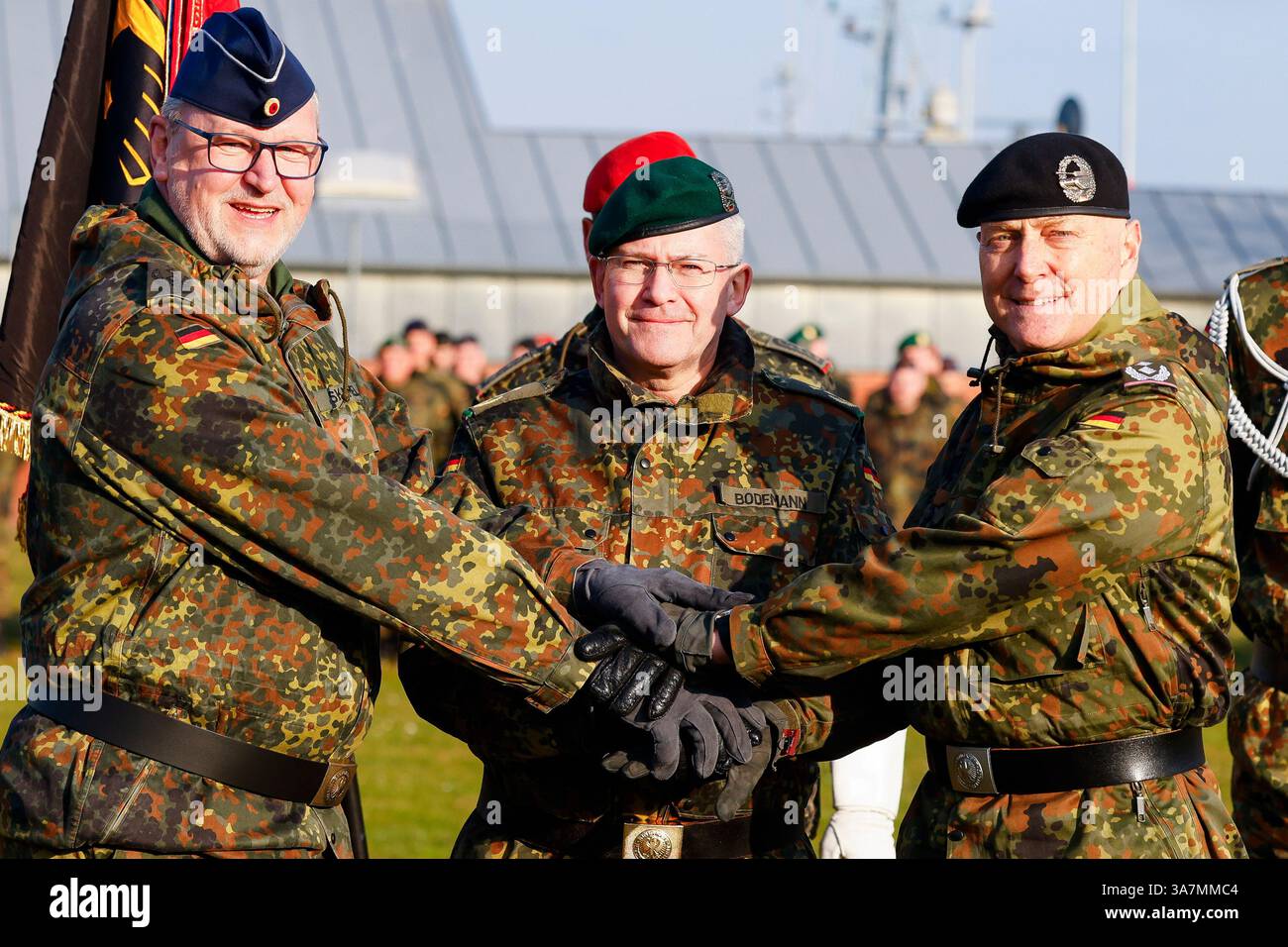 Kiel, Germany. 27th Mar, 2025. Bundeswehr Colonel Michael Skamel (l-r ...