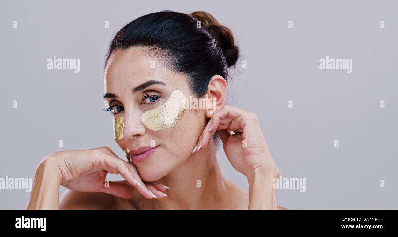 Puffiness reduction hi-res stock photography and images - Alamy
