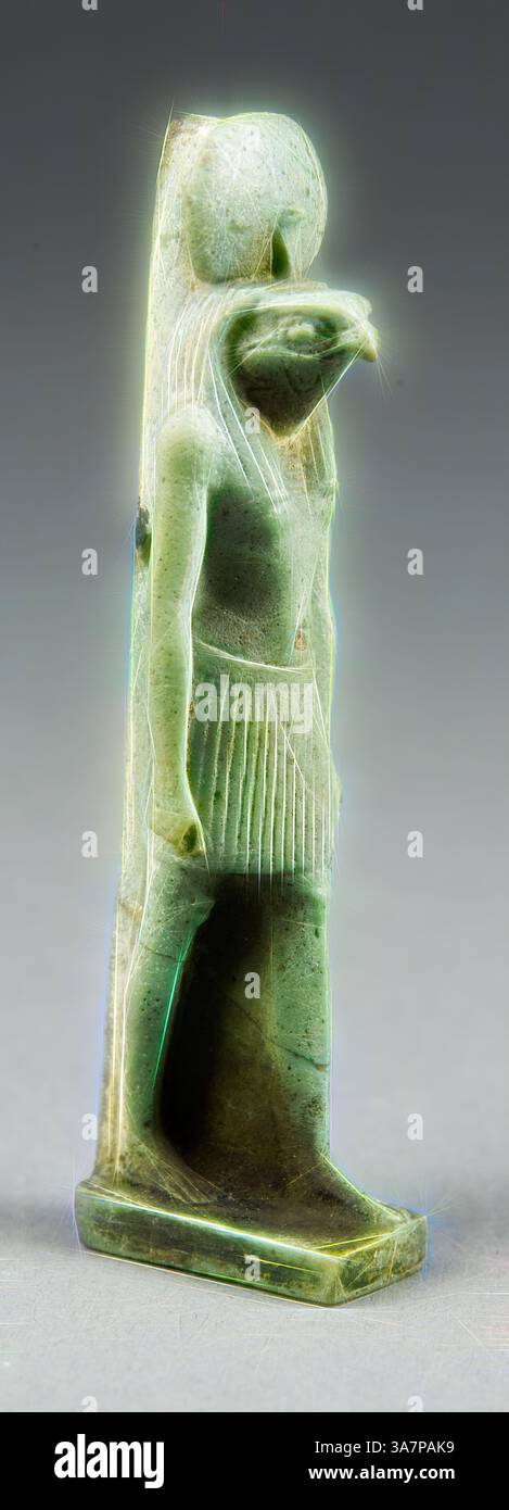 Distinctive pose typical of egyptian statuary hi-res stock photography ...