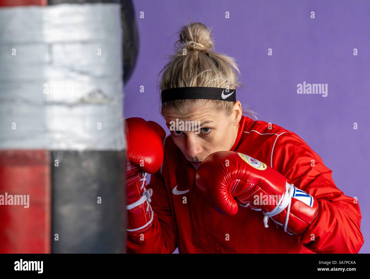 Augsburg, Germany. 27th Mar, 2025. Tina Rupprecht is preparing for her ...
