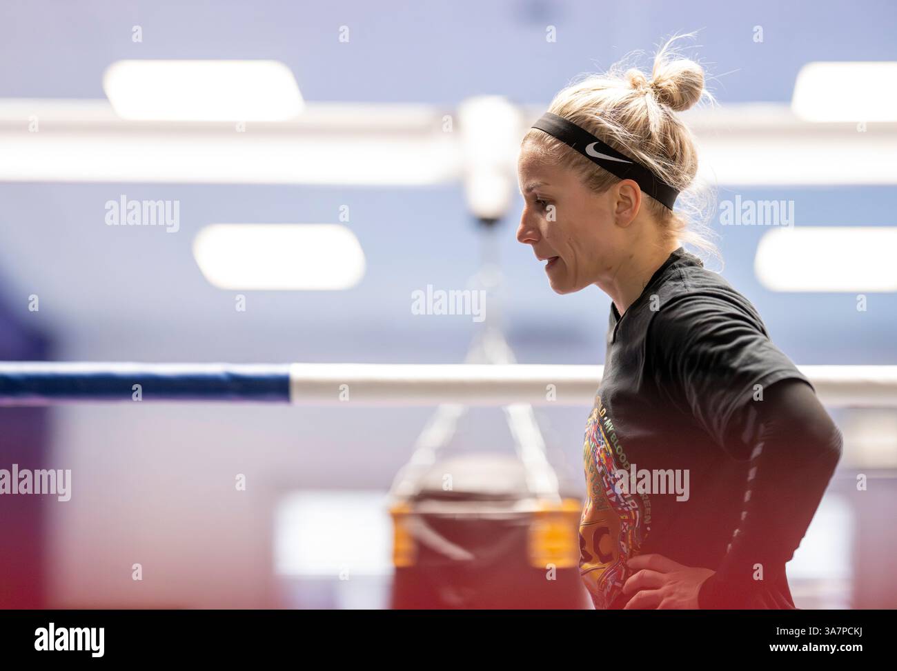 Augsburg, Germany. 27th Mar, 2025. Tina Rupprecht is preparing for her ...