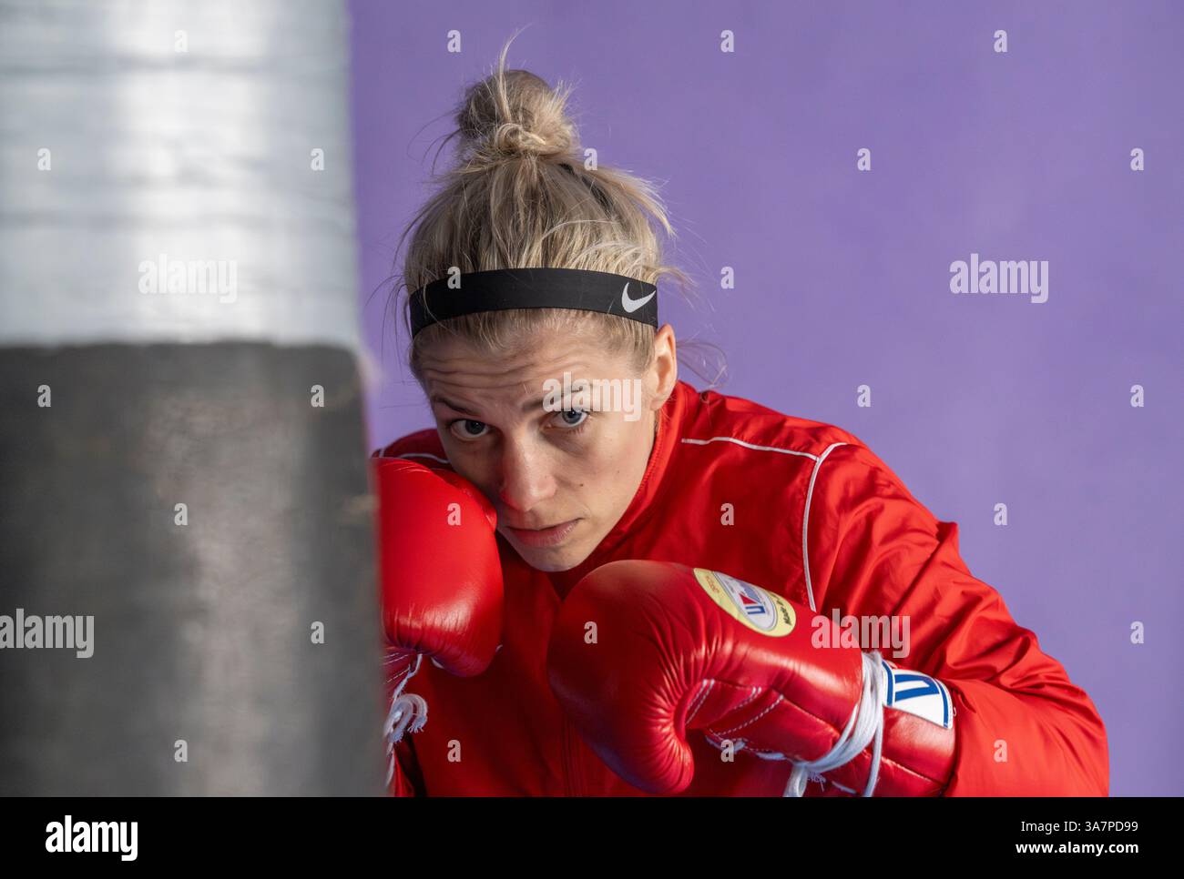 Augsburg, Germany. 27th Mar, 2025. Tina Rupprecht is preparing for her ...