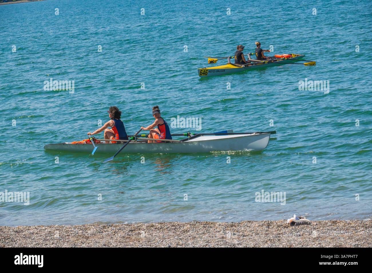 Rowing team synchronization hi-res stock photography and images - Alamy