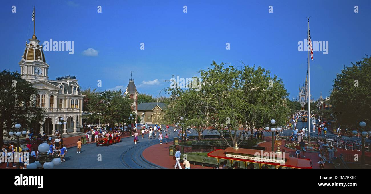 Walt disney world empty main street hi-res stock photography and images ...