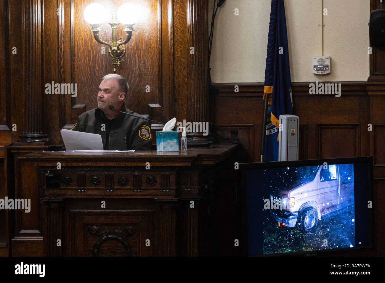 Van Buren Sheriff deputy Tony Evans testifies during Linda Stermer's ...