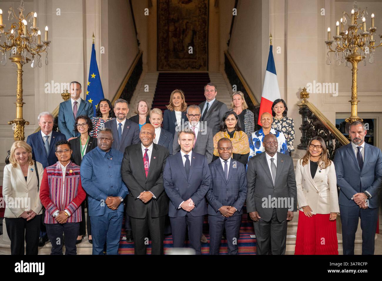 Paris, France. 27th Mar, 2025. Family photo : French President Emmanuel ...
