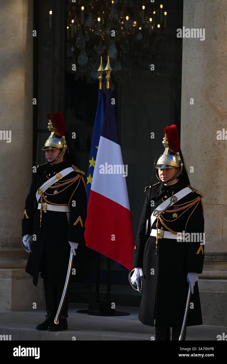 Paris, France. 27th Mar, 2025. Republican Guards at the Elysee Palace ...