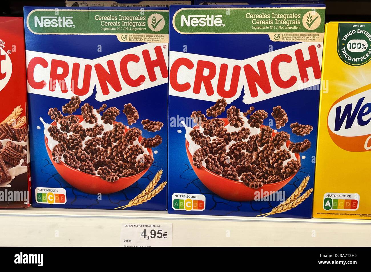 Nestle crunch chocolate cereal boxes hi-res stock photography and ...