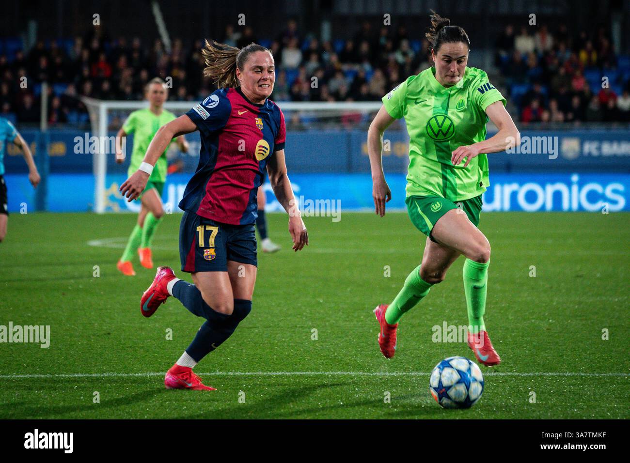 Ewa PAJOR of Barcelona and Caitlin DIJKSTRA of VfL Wolfsburg during the UEFA Women's Champions ...