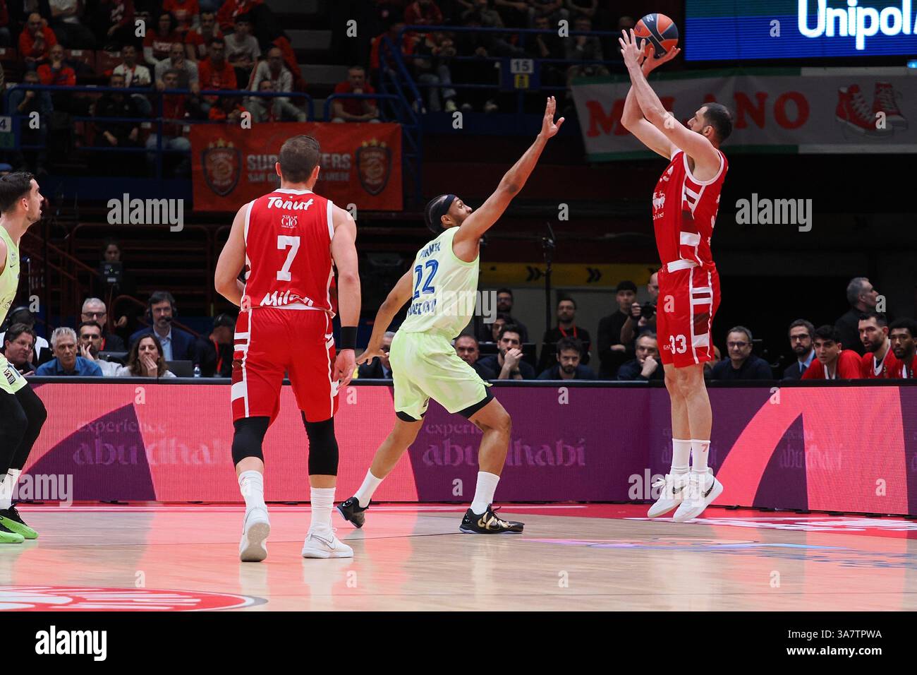 Milan, Italy. 27th Mar, 2025. Nikola Mirotic (EA7 Emporio Armani ...