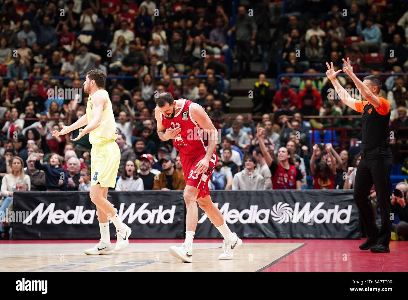 Milan, Italy. 27th Mar, 2025. Nikola Mirotic (EA7 Emporio Armani ...
