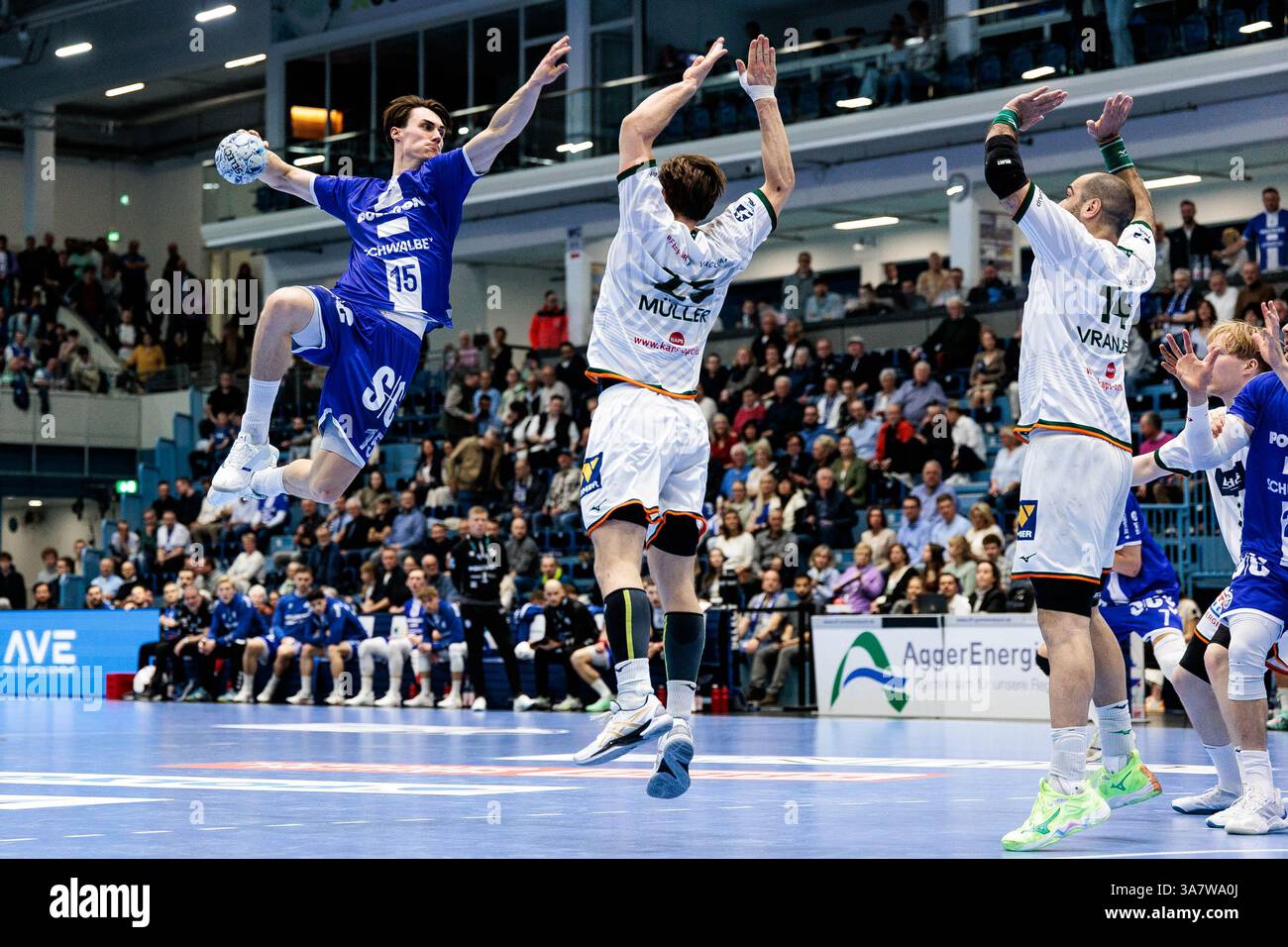 Gummersbach, Deutschland. 27th Mar, 2025. Miro Schluroff (VfL ...