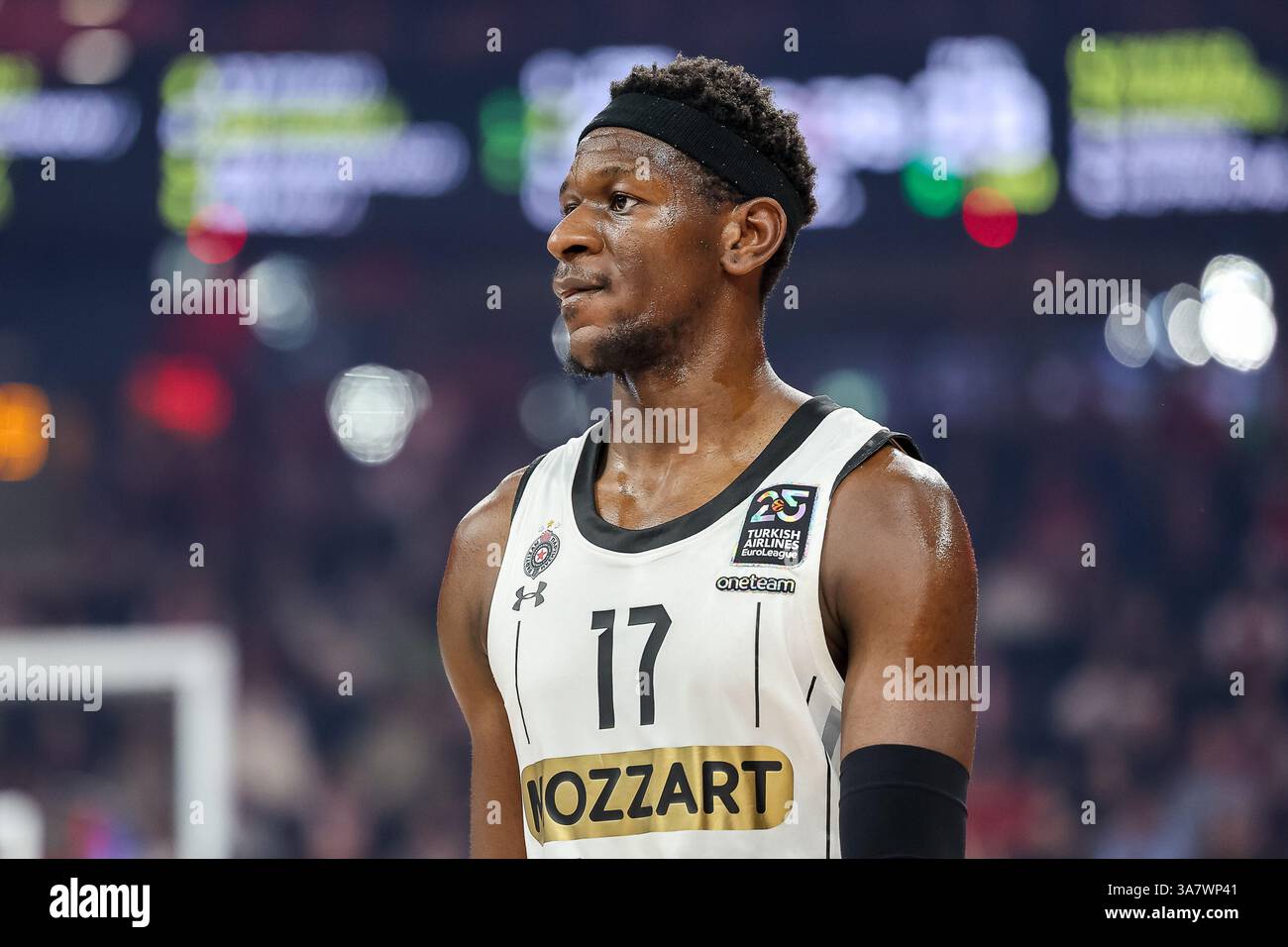 Isaac Bonga (Partizan Belgrad, #17), GER, FC Bayern Muenchen vs ...