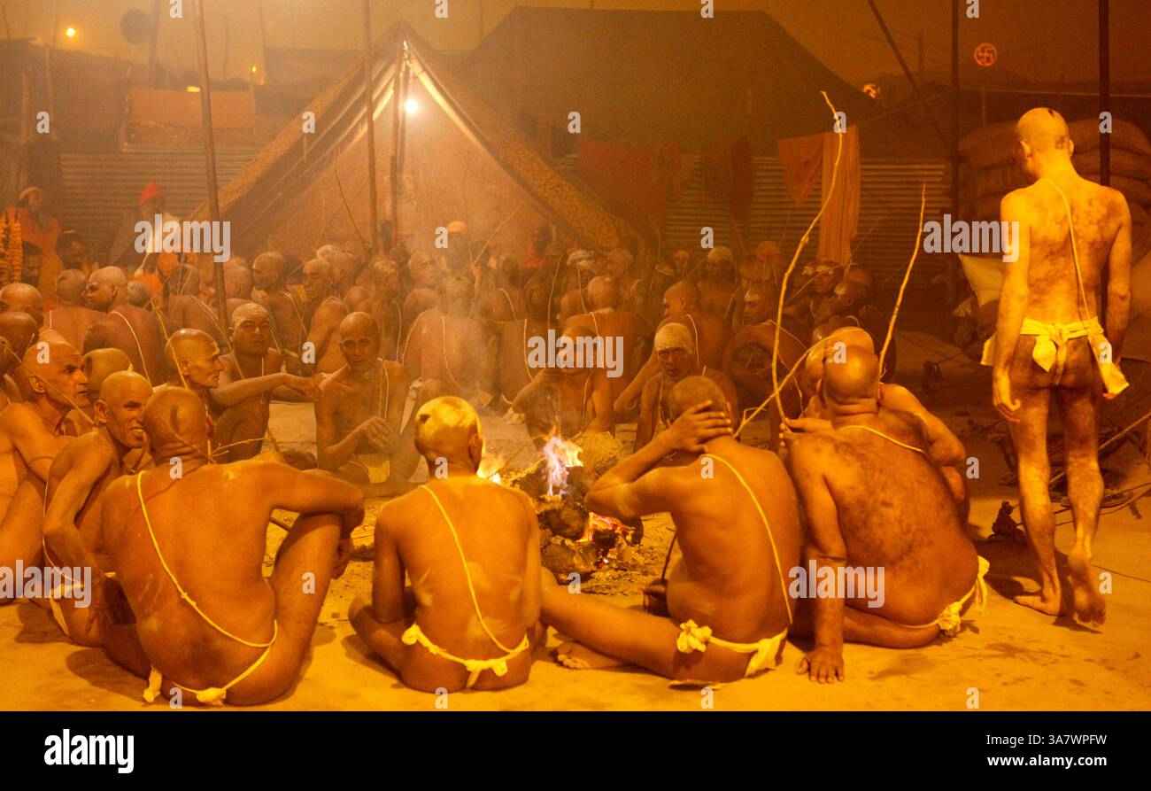Hindu ritual of initiation hi-res stock photography and images - Alamy