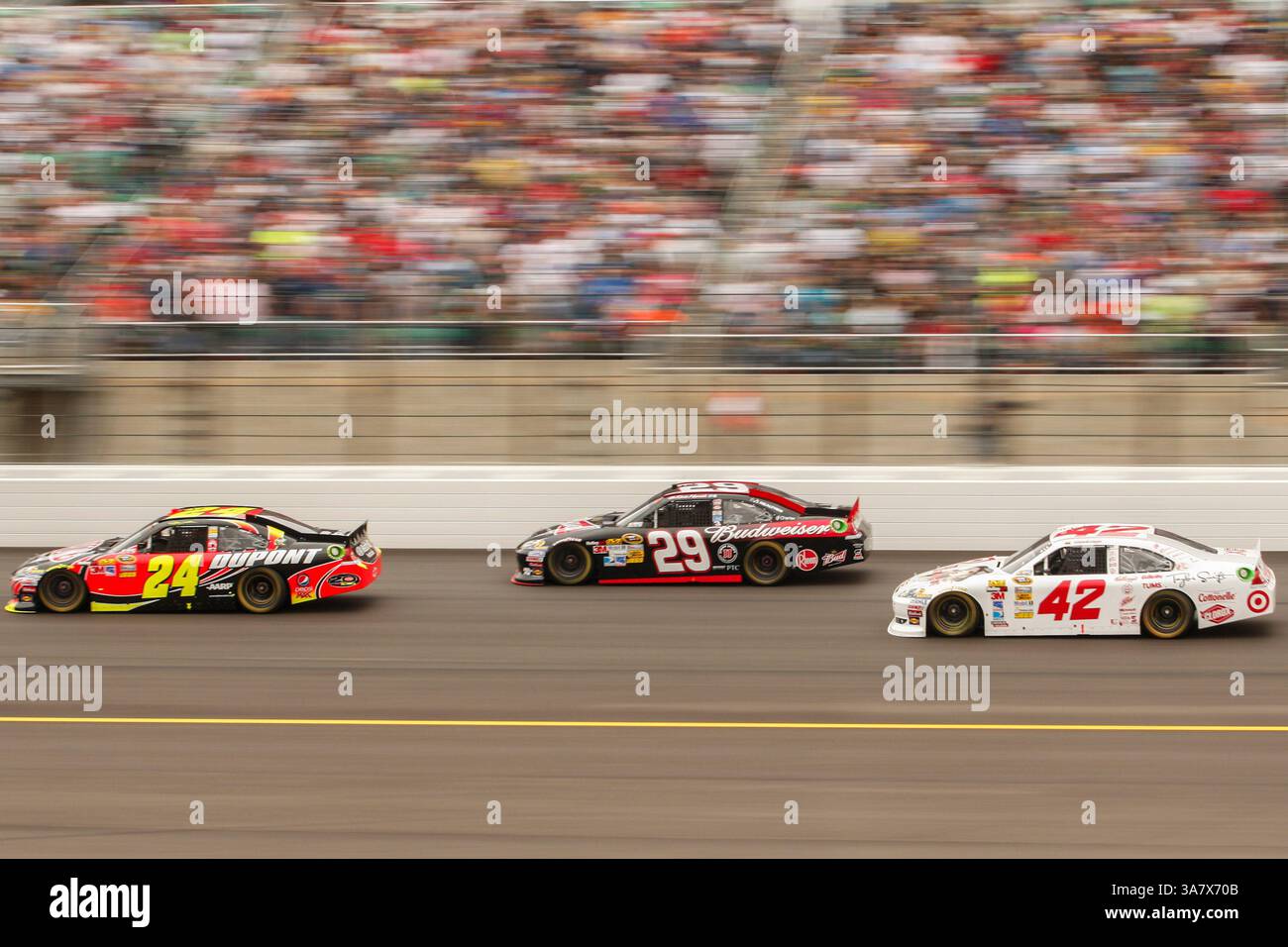 Dupont finishes hi-res stock photography and images - Alamy