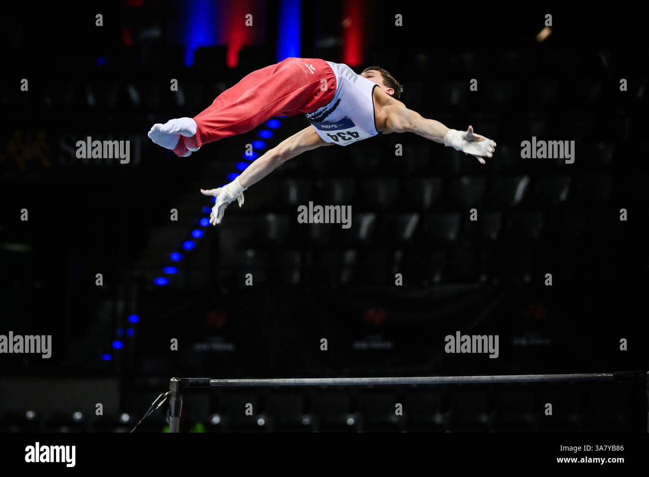 Timo Eder (GER, MTV Ludwigsburg) am Reck / 40. EnBW DTB Pokal, 27.03. ...