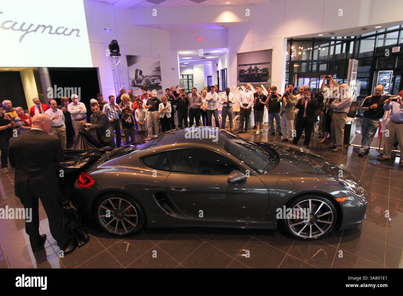 New car unveiling cover hi-res stock photography and images - Alamy