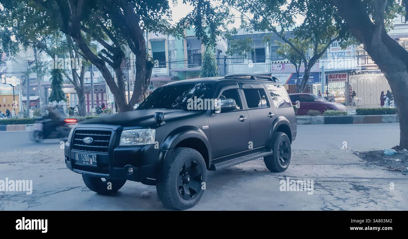 Black Beast Ford Everest Ready for Adventure Stock Photo - Alamy