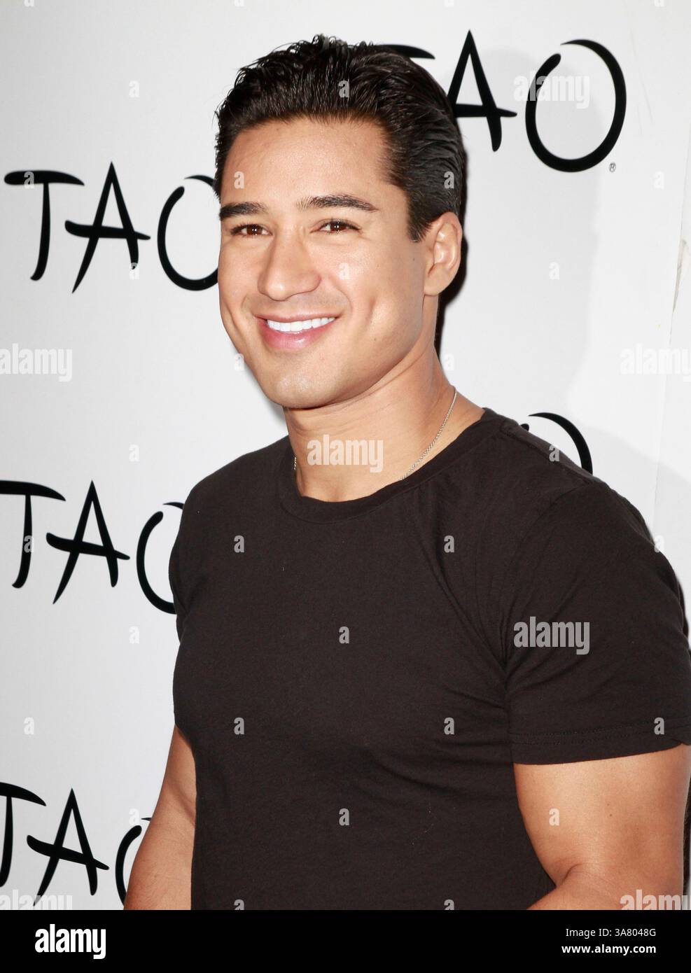 Hosts pre fight party at tao hi-res stock photography and images - Alamy