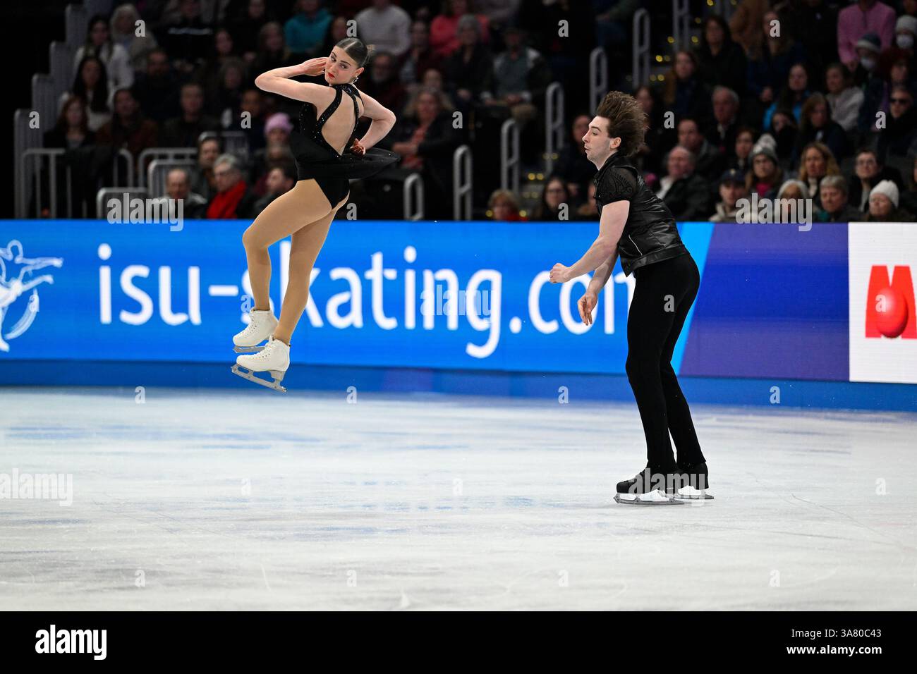TD Garden. 27th Mar, 2025. Boston, Mass: Kelly Ann Laurin and Loucas ...