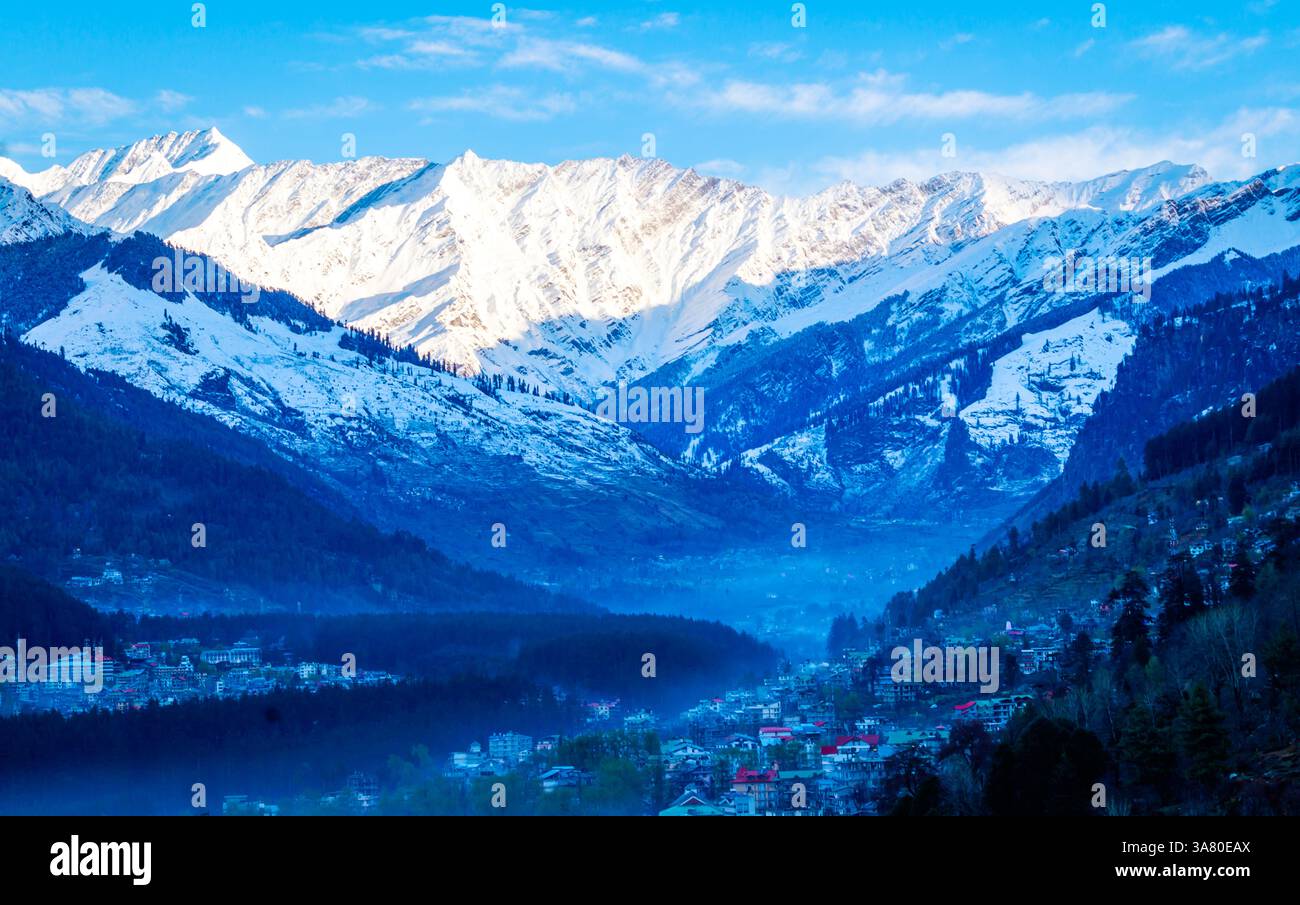 manali after snowfall on a sunny day in Himachal india Stock Photo - Alamy