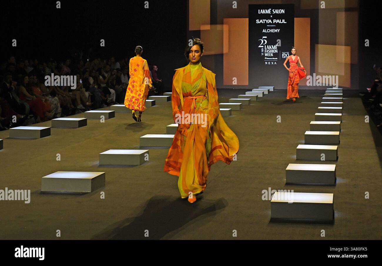 Mumbai, India. 27th Mar, 2025. Models walks on the ramp showcasing ...