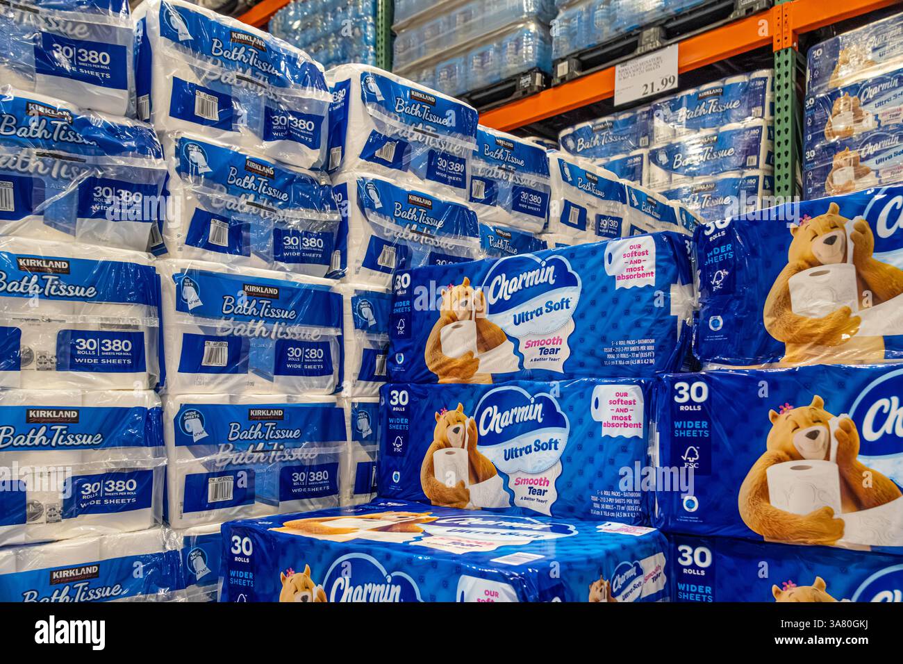 Costco store toilet paper hi-res stock photography and images - Alamy