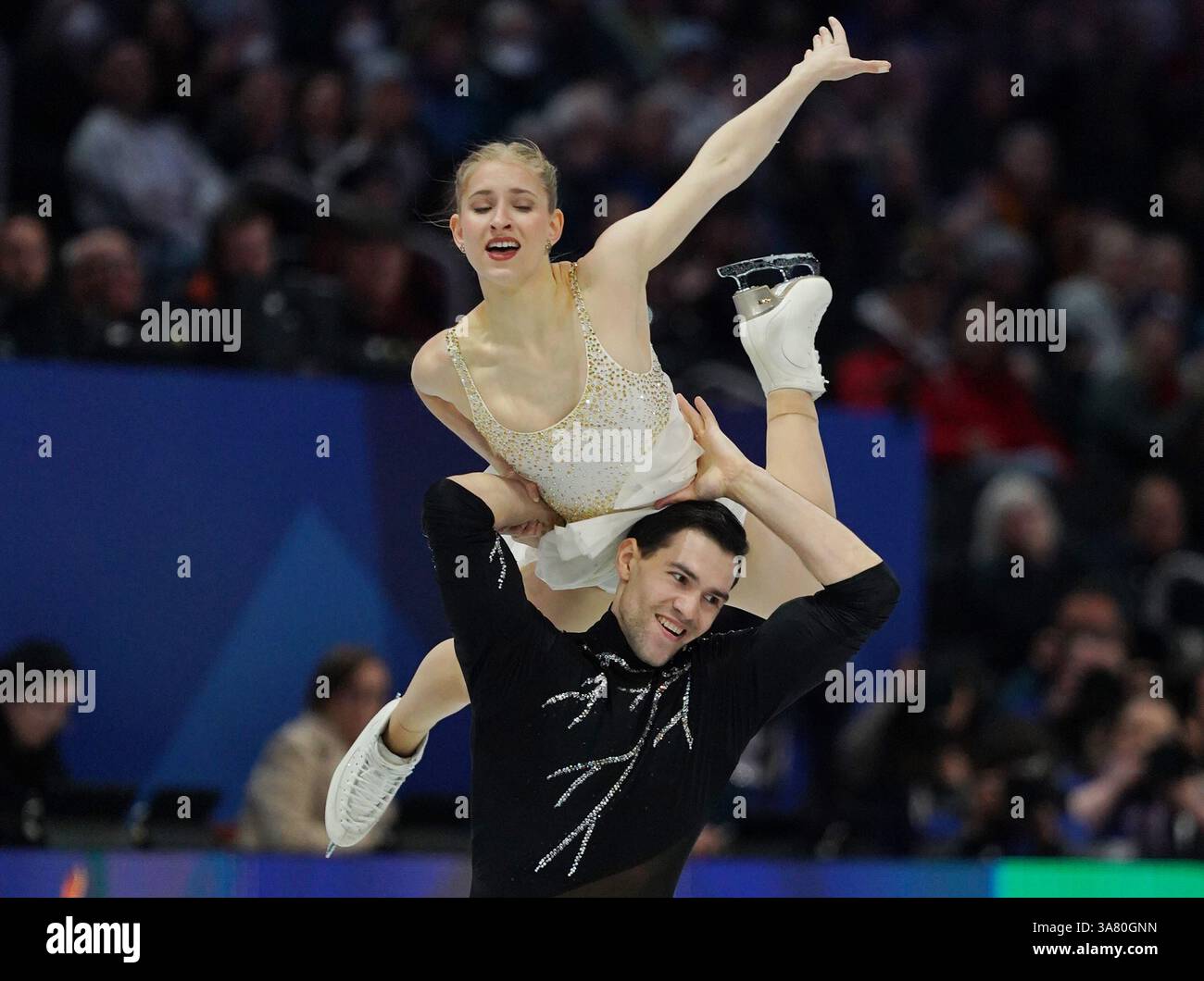 Minerva Fabienne Hase and Nikita Volodin of Germany perform in the ...