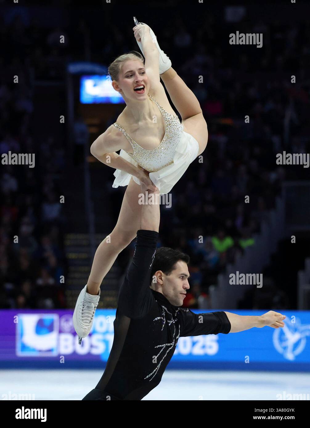 Minerva Fabienne HASE and Nikita VOLODIN of Germany perform during the ...