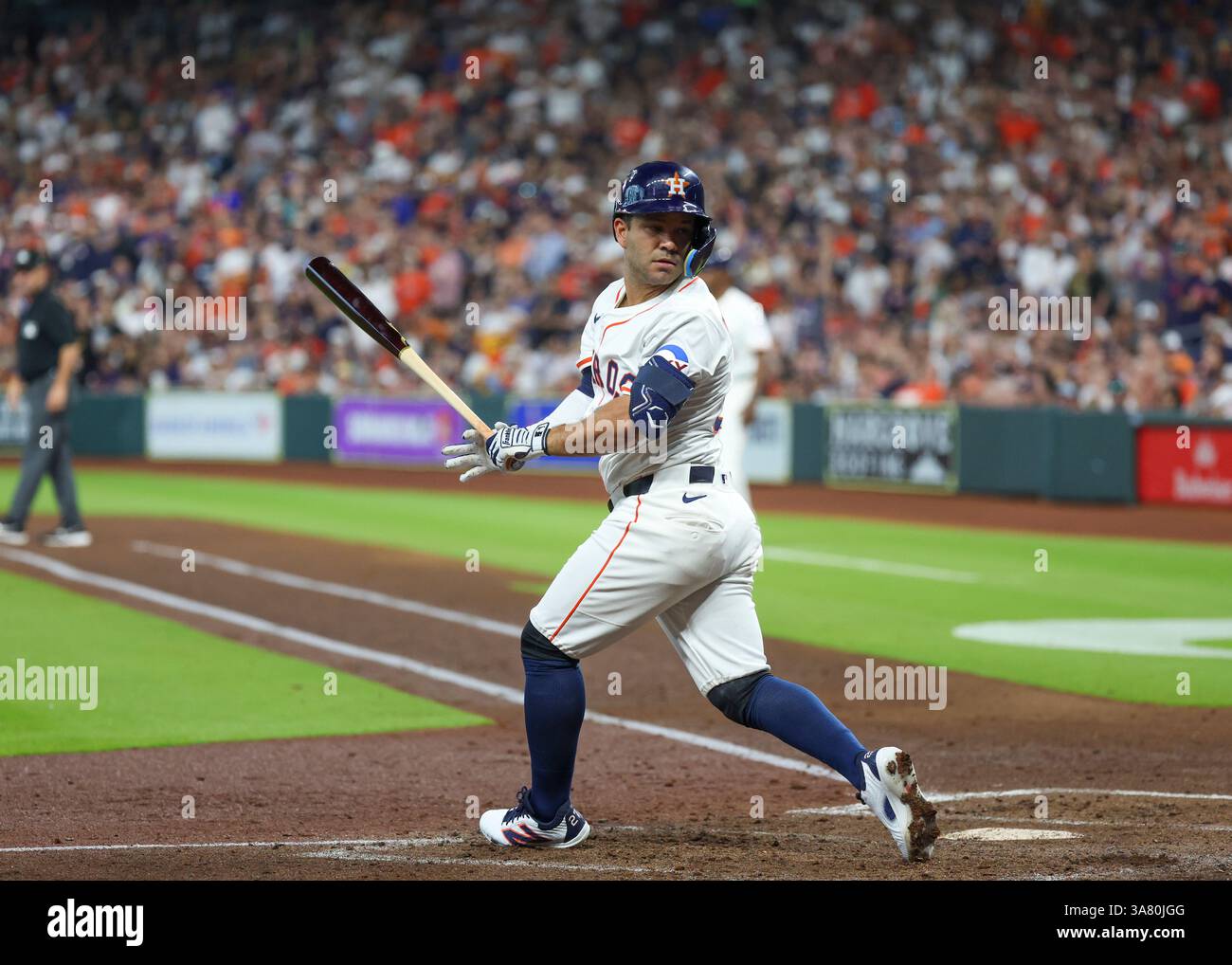 HOUSTON, TX - MARCH 27: Houston Astros left fielder Jose Altuve (27 ...