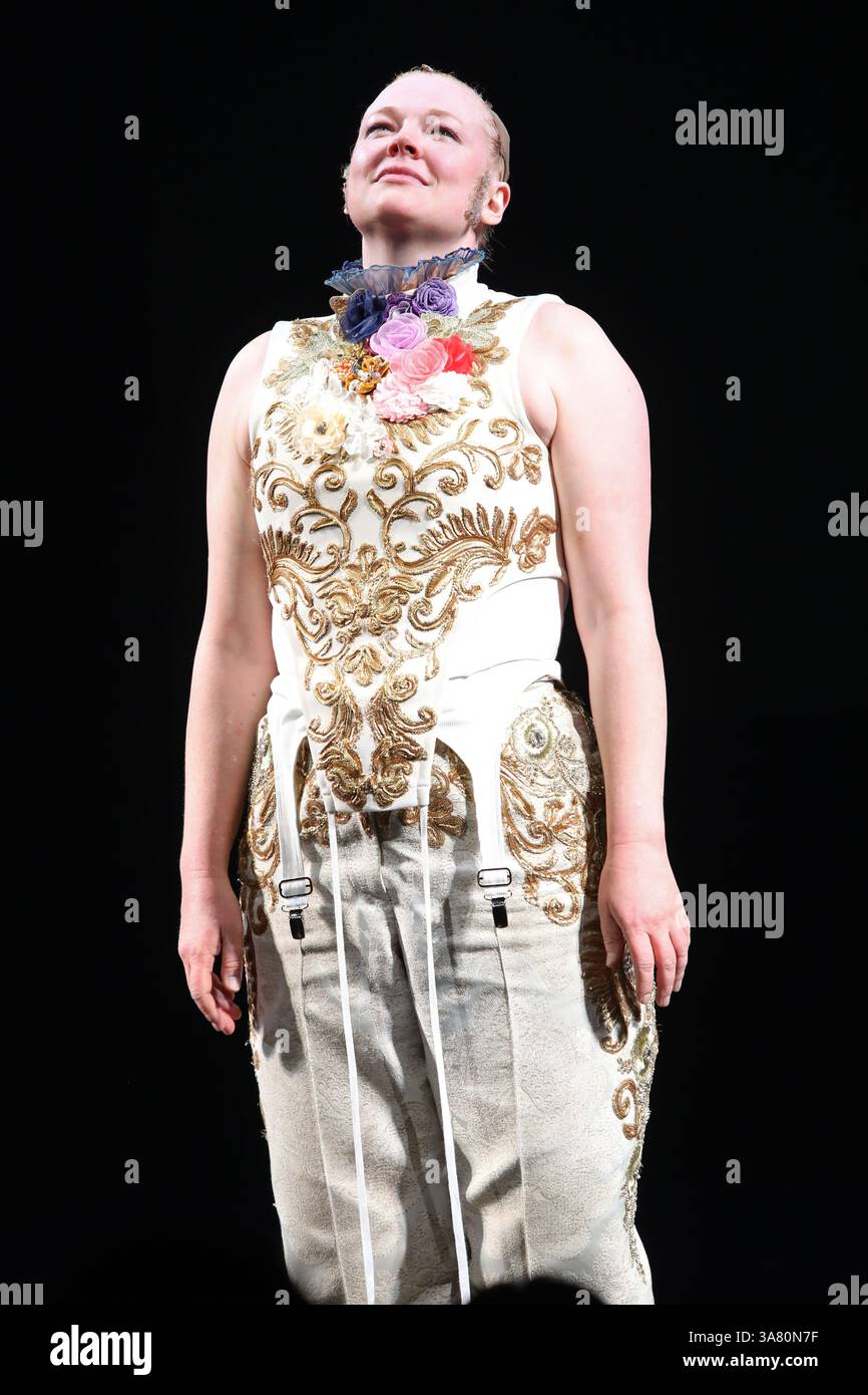 New York, New York, USA. 27 March 2025. Sarah Snook on stage during the ...