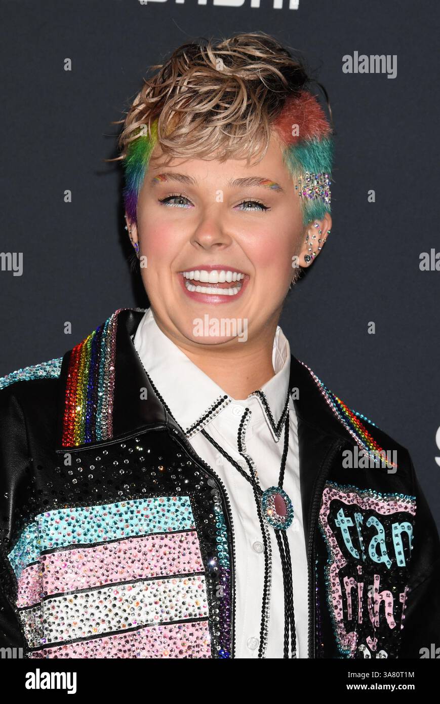 Beverly Hills, Ca. 27th Mar, 2025. Jojo Siwa at the 36th Annual GLAAD ...