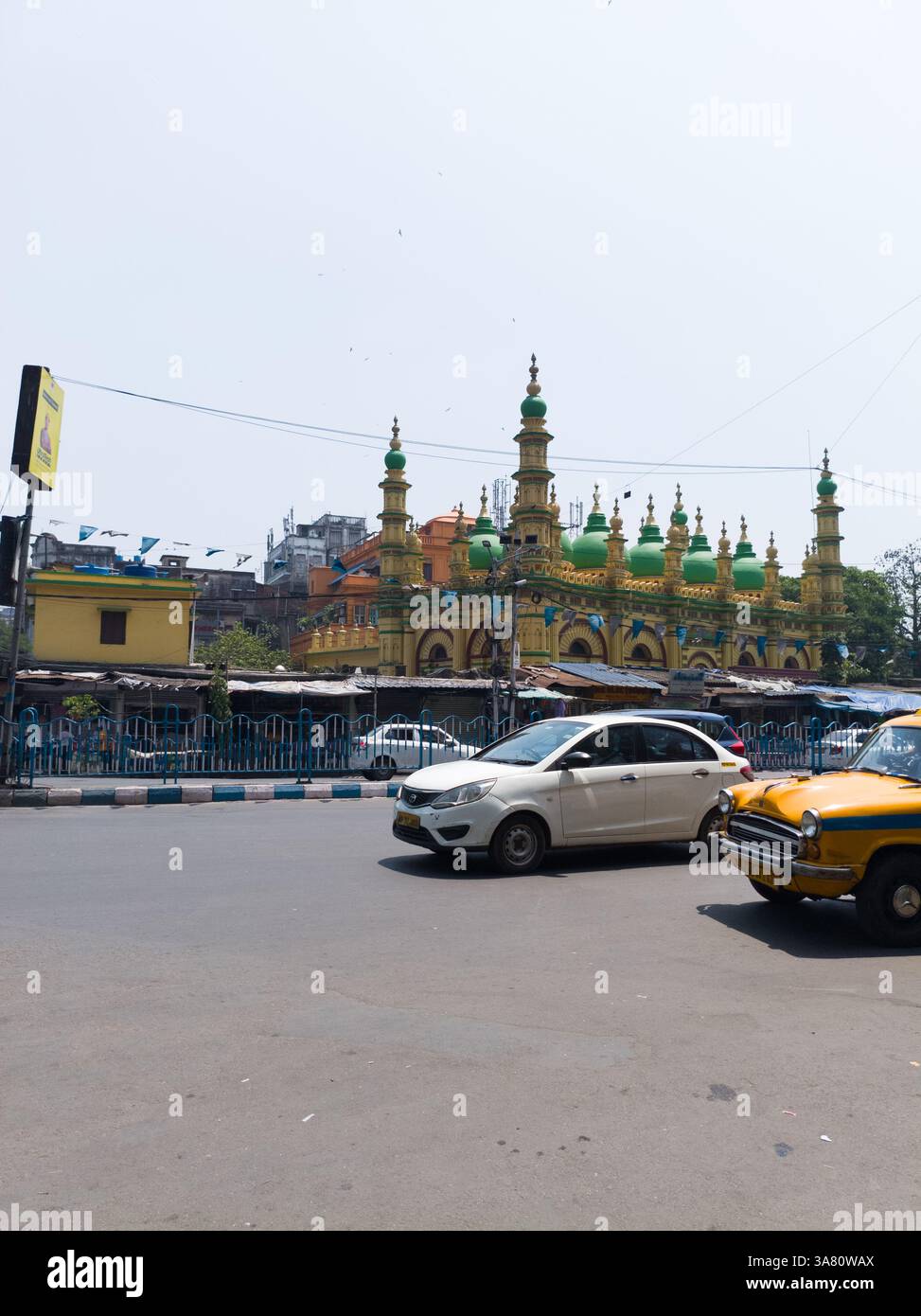 Esplanade,Kolkata, India. 27th March, 2025.The Tipu Sultan Shahi Mosque ...