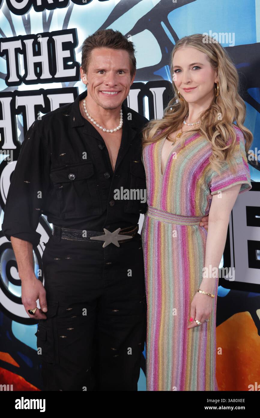 Tony Cavalero and Annie Cavalero attends the final season premiere of ...