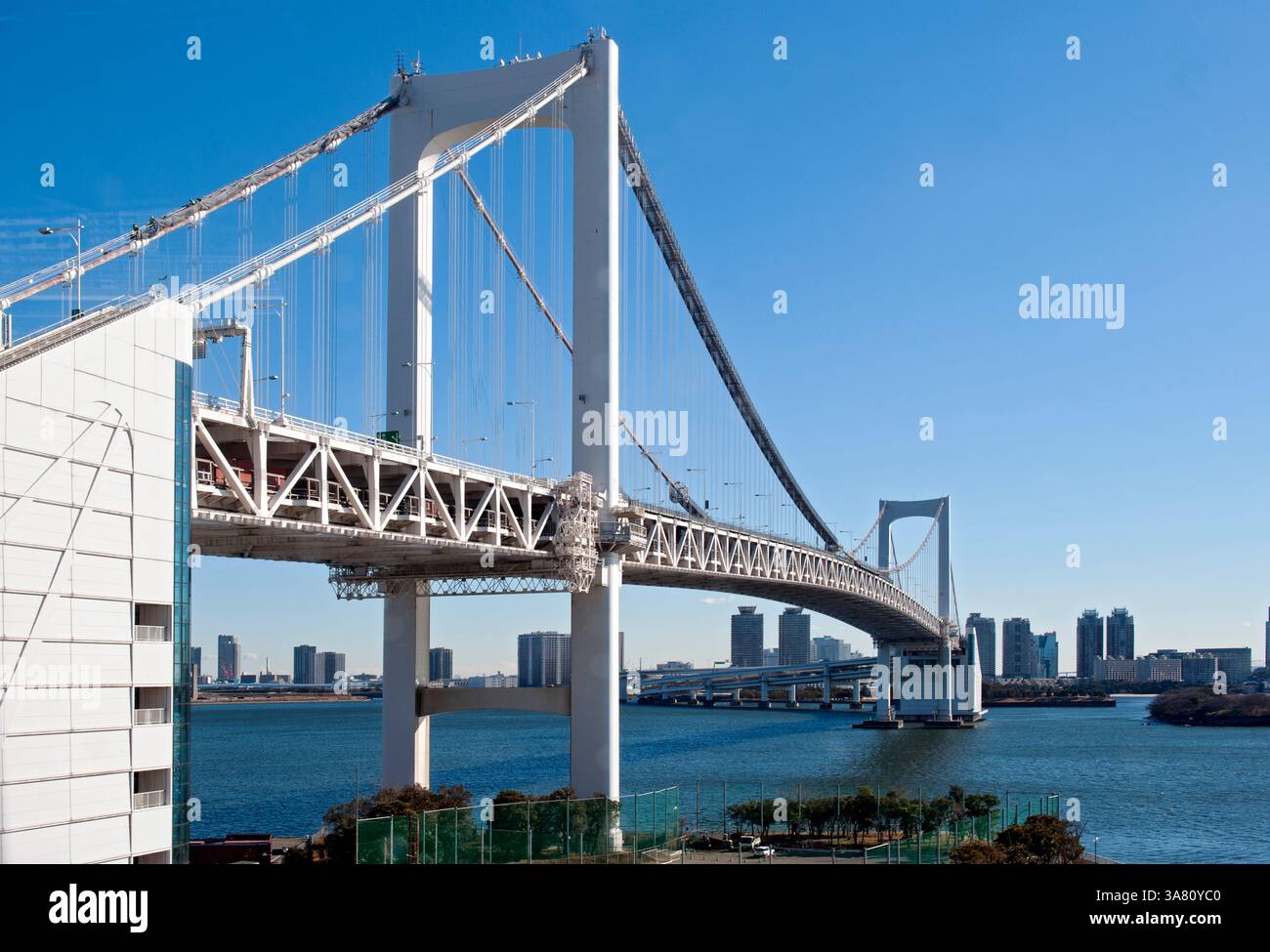 View of Tokyo's Rainbow Bridge connecting Minato Ward with the ...
