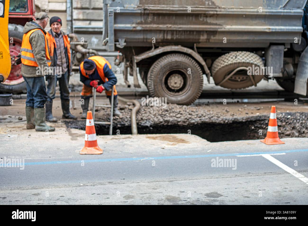 Road resurfacing repair signs hi-res stock photography and images - Alamy