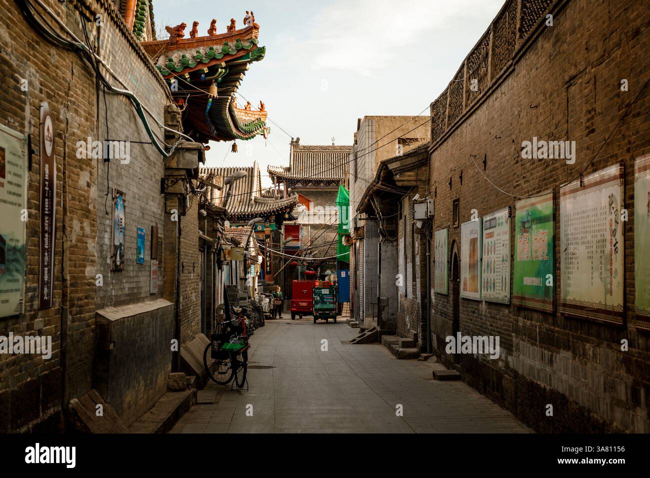 Traditional Chinese Alleyway with Historical Buildings Stock Photo - Alamy